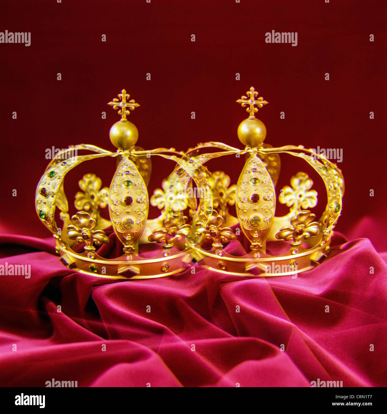 Golden crown monarchs hi-res stock photography and images - Alamy