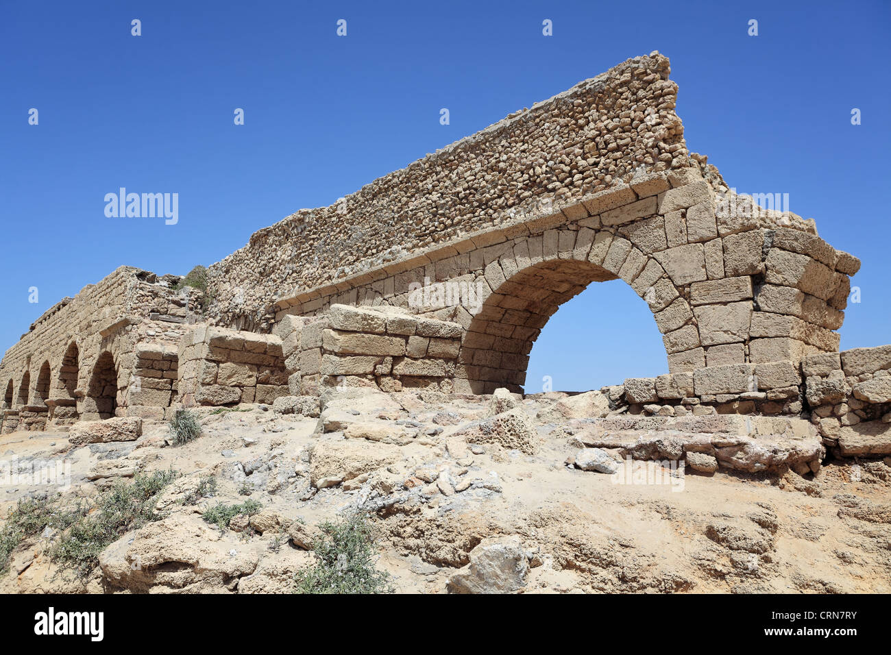 Ancient Roman aqueduct Stock Photo - Alamy
