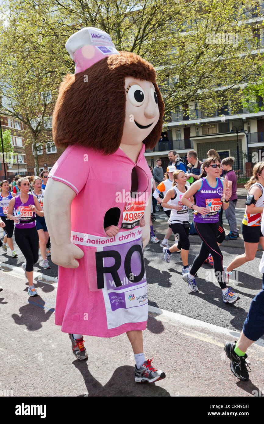 England, London, London Marathon, Fun Runners Stock Photo - Alamy