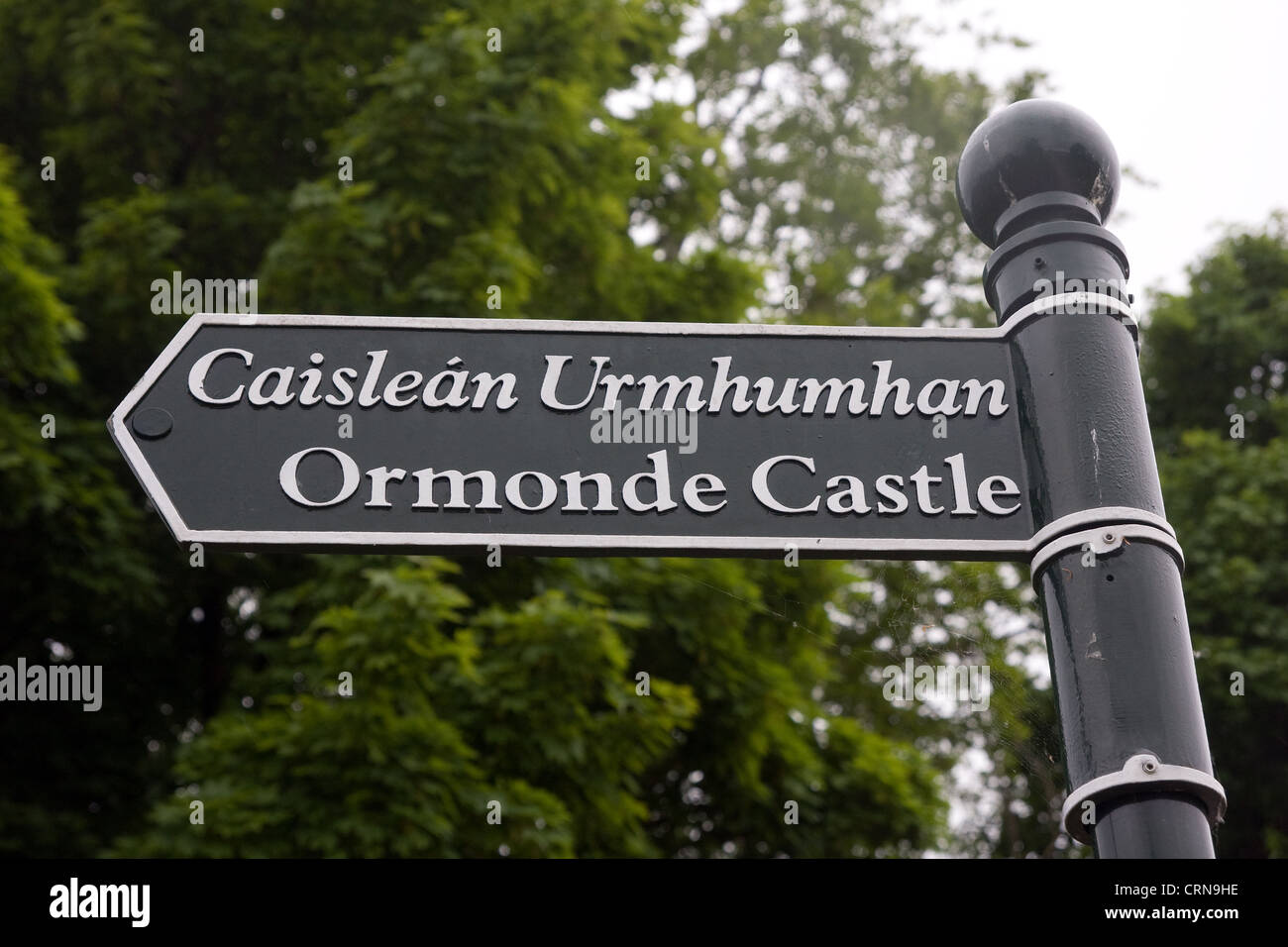 Ormonde Castle sign caislean urmhumhan Stock Photo - Alamy