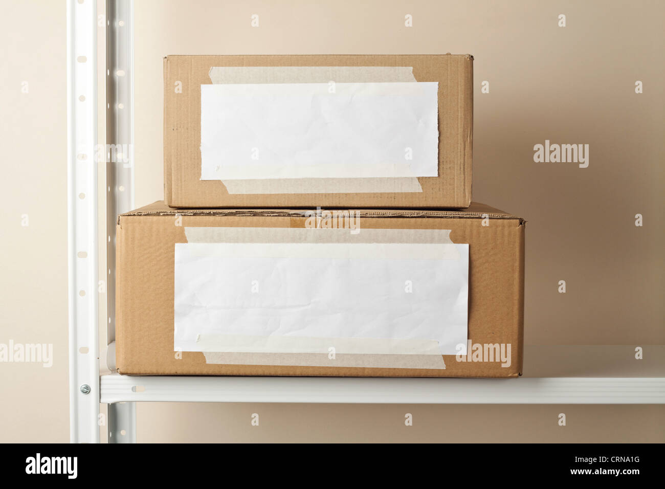 Moving home cardboard boxes labels hi-res stock photography and images ...