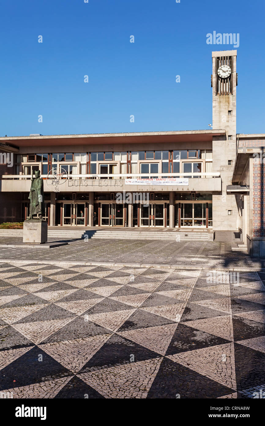 Santo tirso hi-res stock photography and images - Alamy