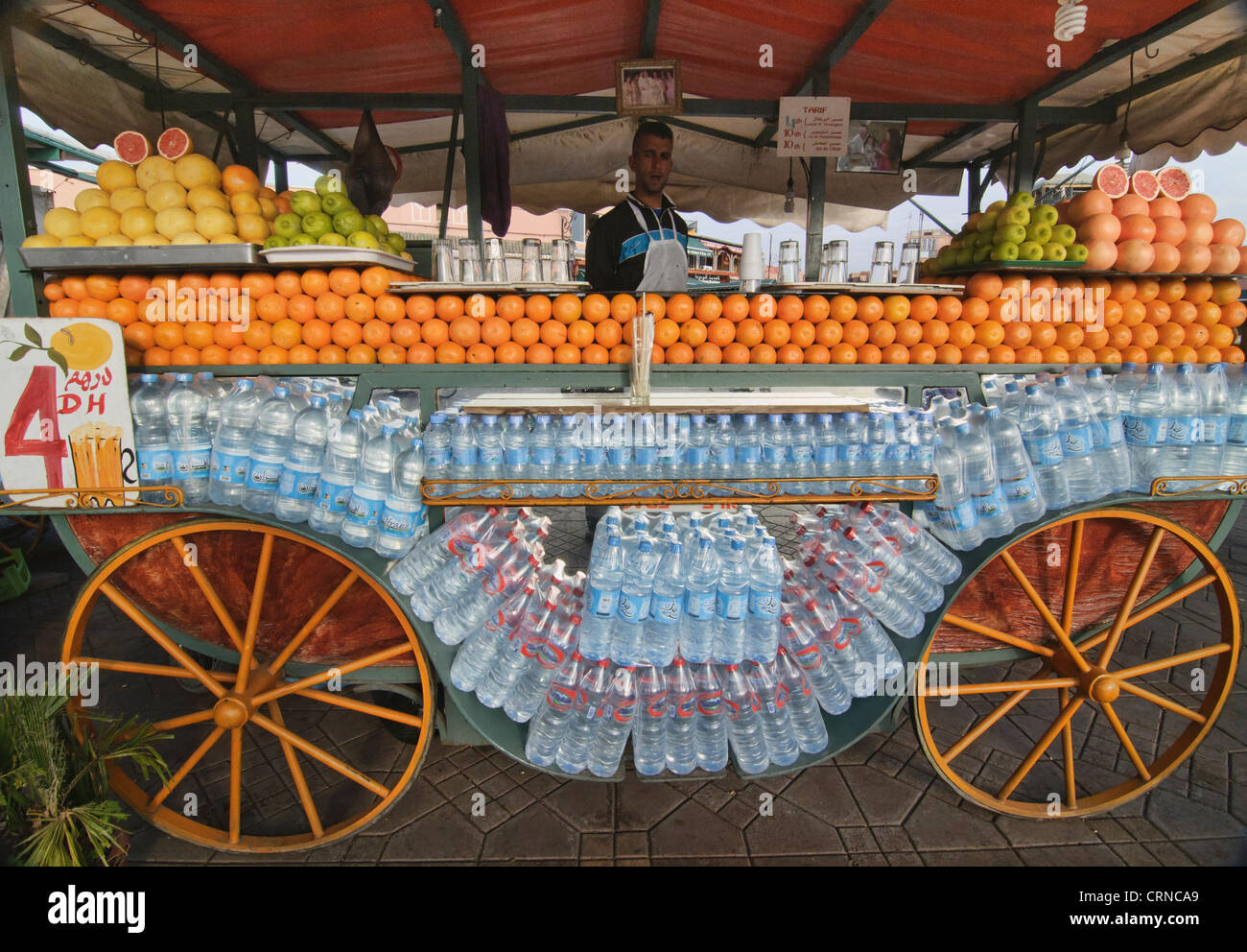 Marrakesh juice vendor hi-res stock photography and images - Alamy