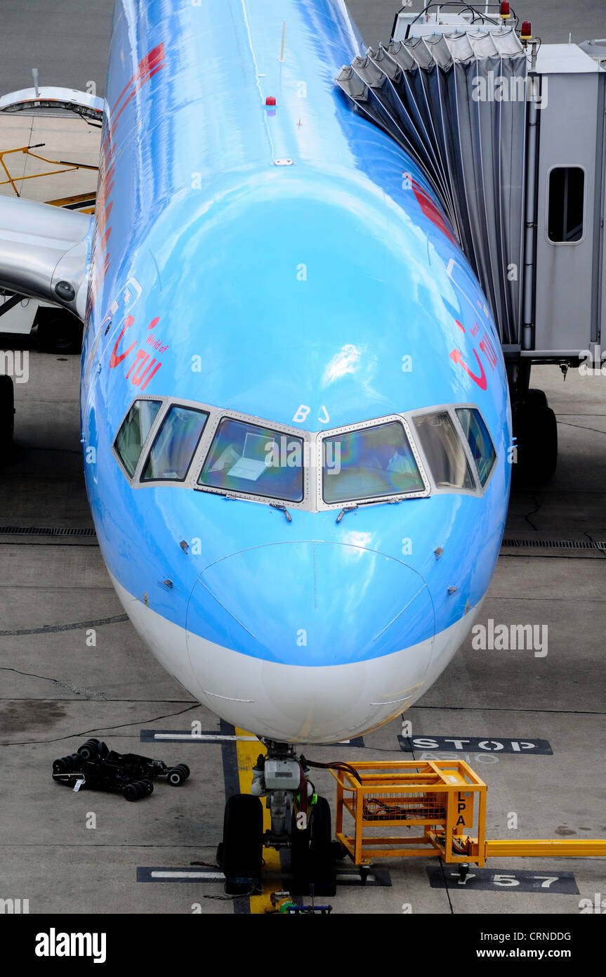 Thomson Boeing 757 High Resolution Stock Photography and Images - Alamy