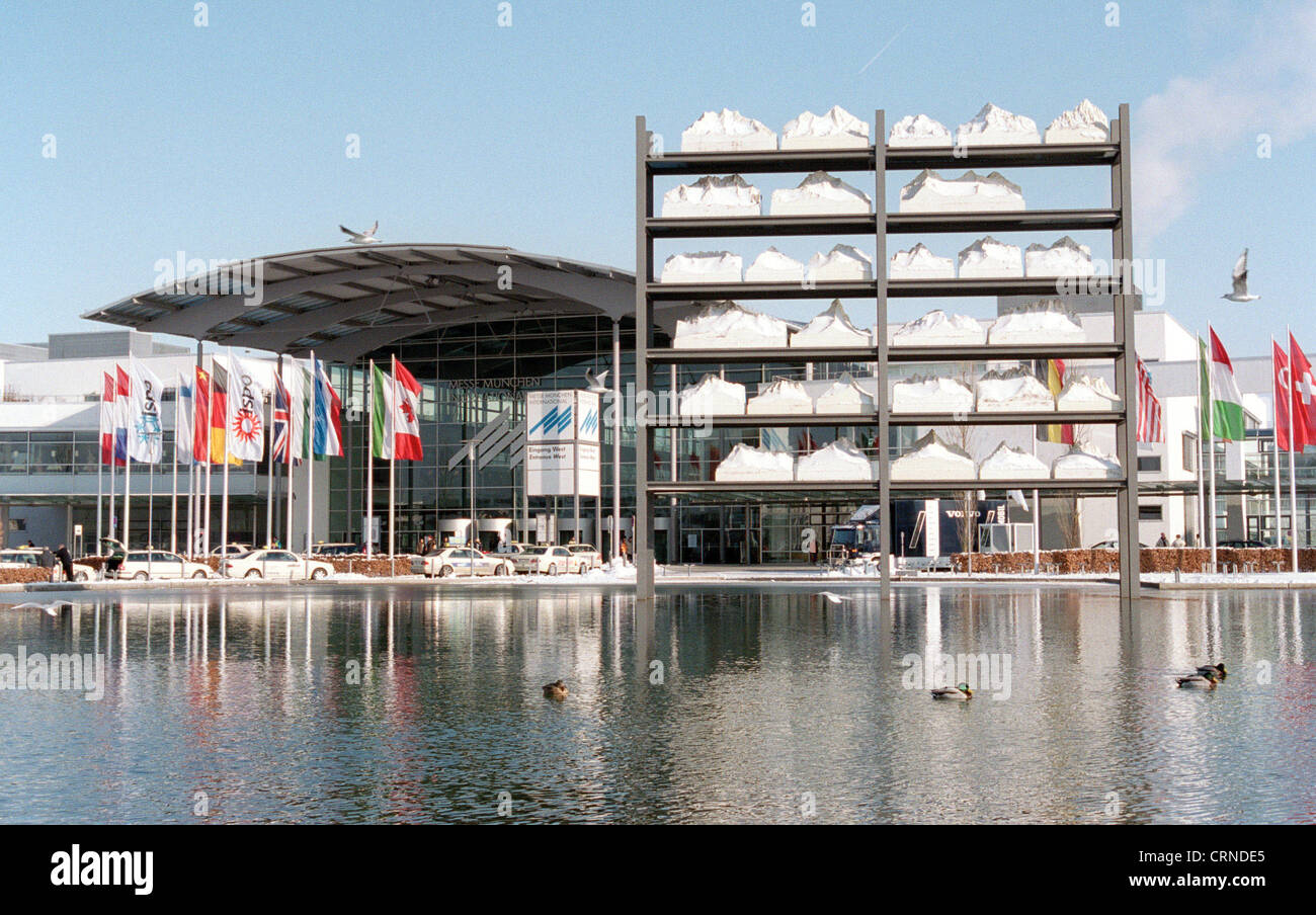 Exterior view main entrance hi-res stock photography and images - Alamy