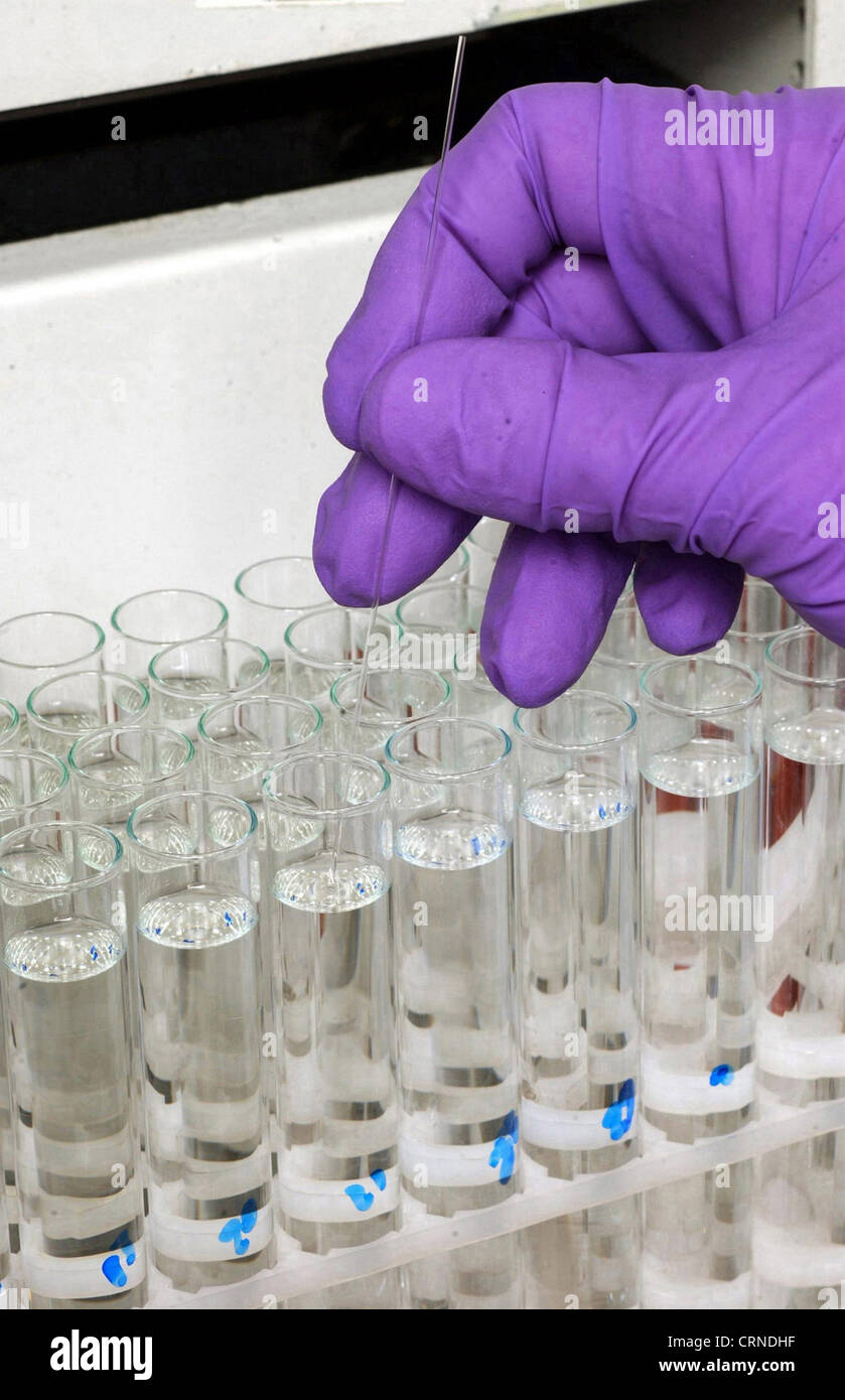 Sample vials hi-res stock photography and images - Alamy