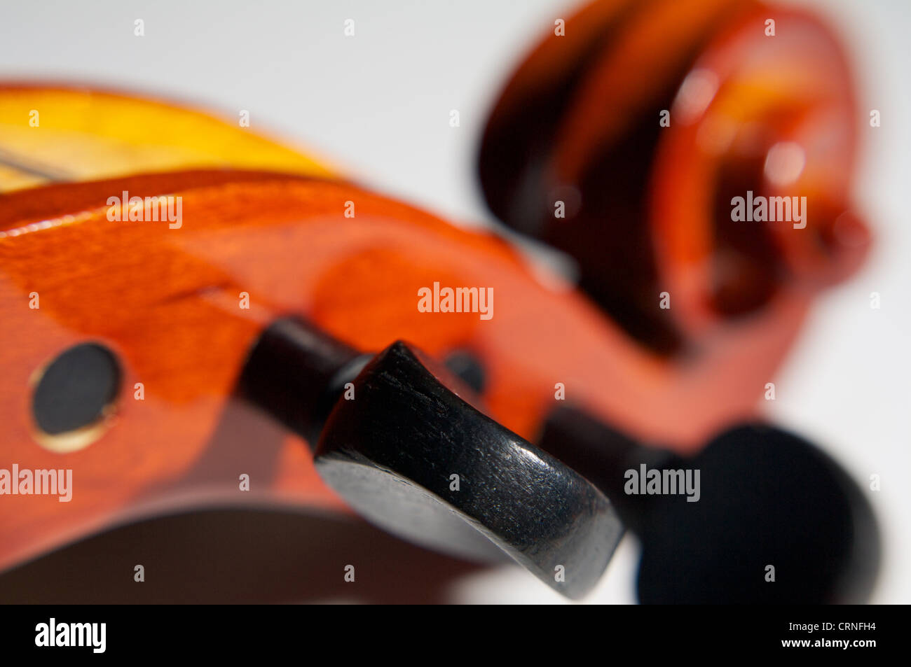 old violin head macro close-up Stock Photo - Alamy