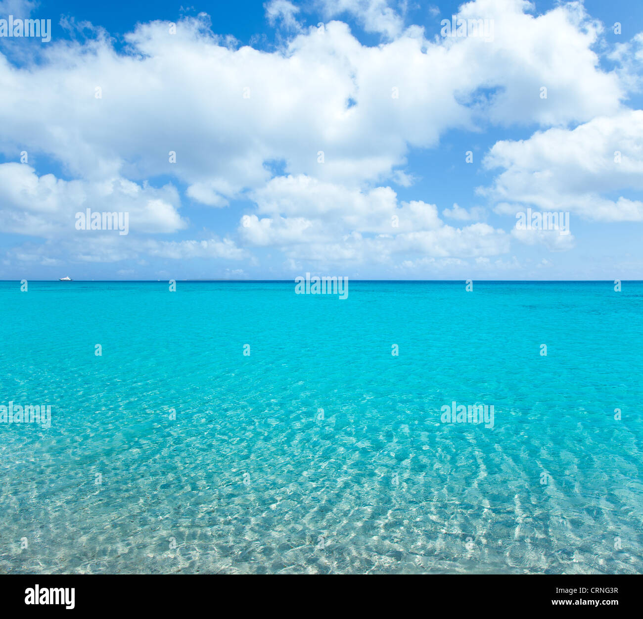 Turquoise wave sand beach hi-res stock photography and images - Alamy