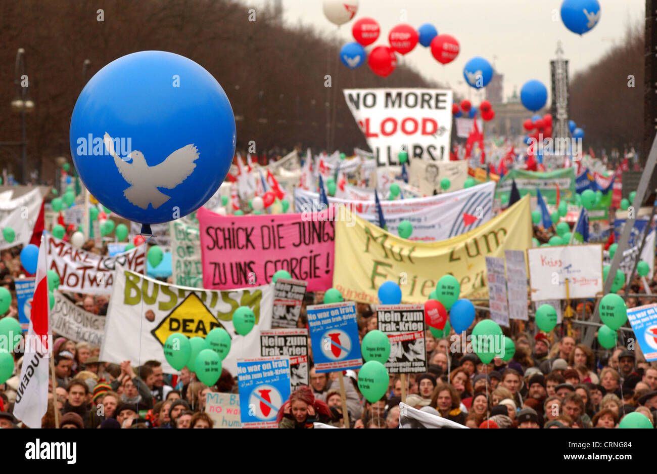 Peace dove flags hi-res stock photography and images - Alamy