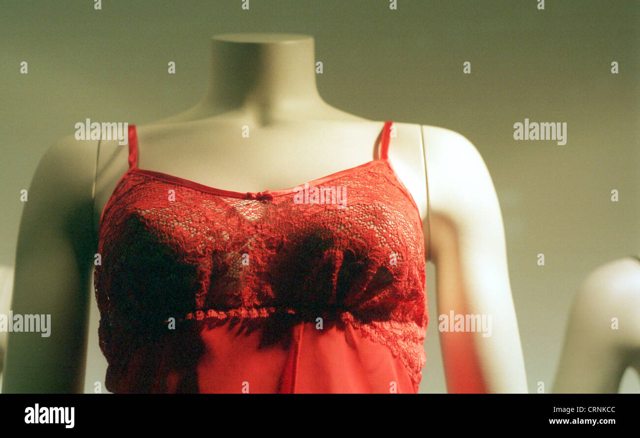 Female mannequin without head Stock Photo - Alamy