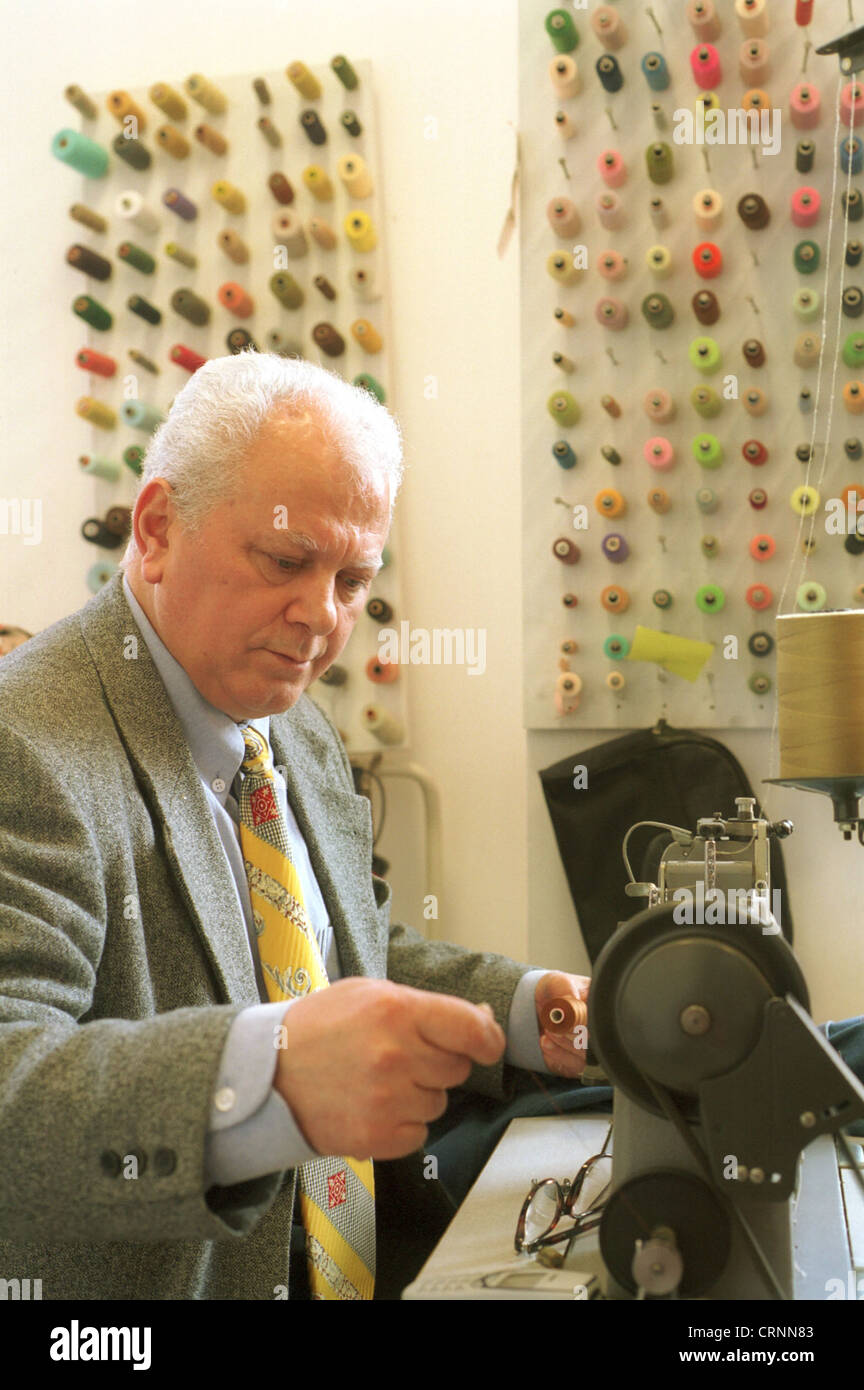 Tailor master hi-res stock photography and images - Alamy