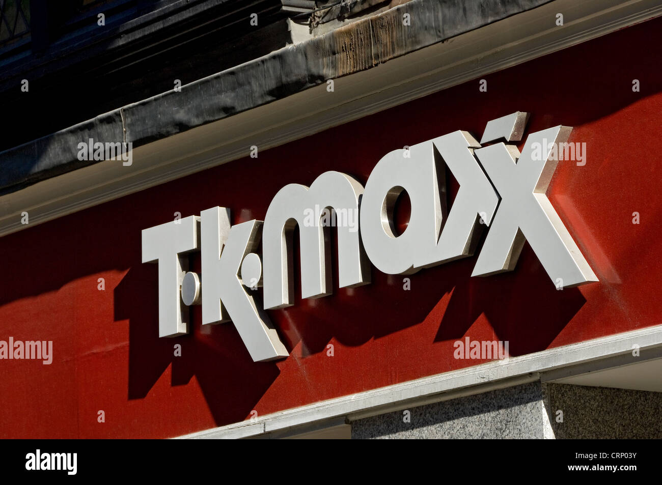 Off price clothing retailer hi-res stock photography and images - Alamy