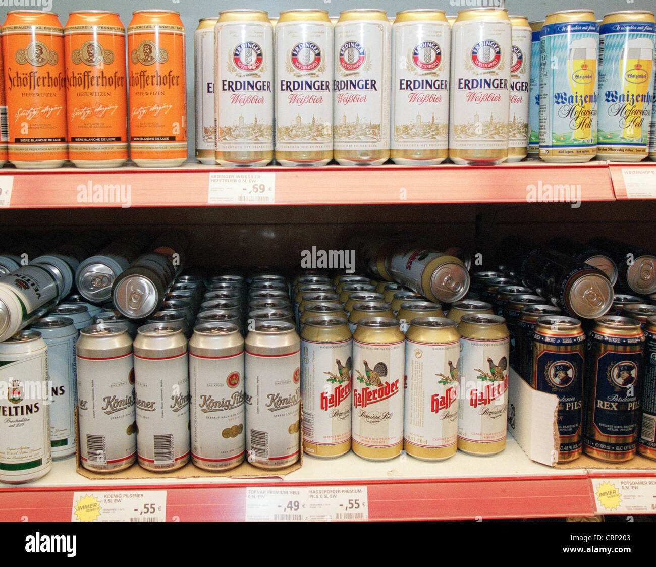 Selection of beer cans in a supermarket Stock Photo - Alamy