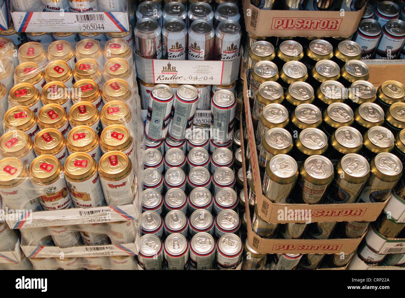 Selection of beer cans in a supermarket Stock Photo - Alamy