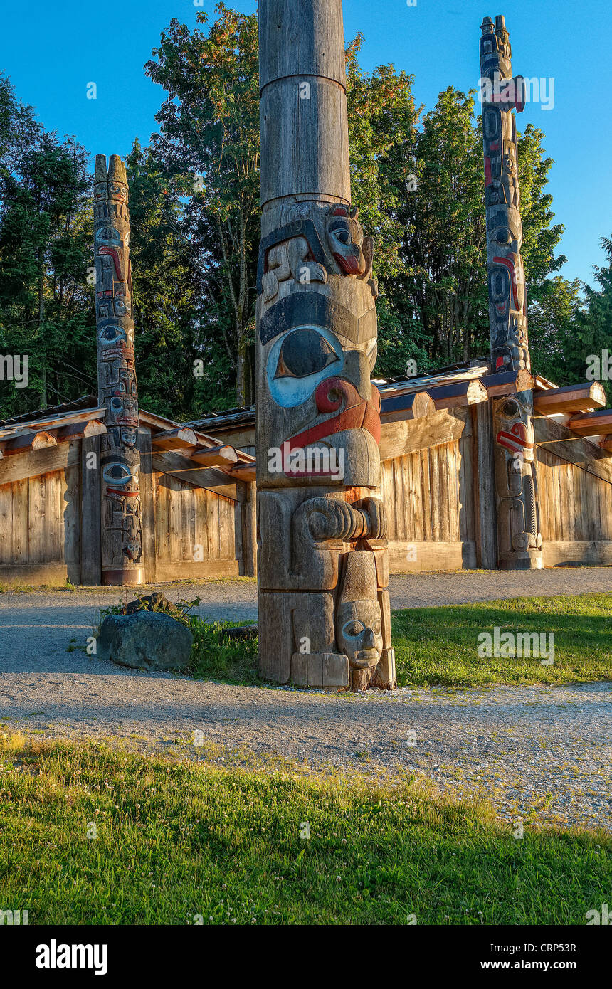 Totem pole british museum hi-res stock photography and images - Alamy