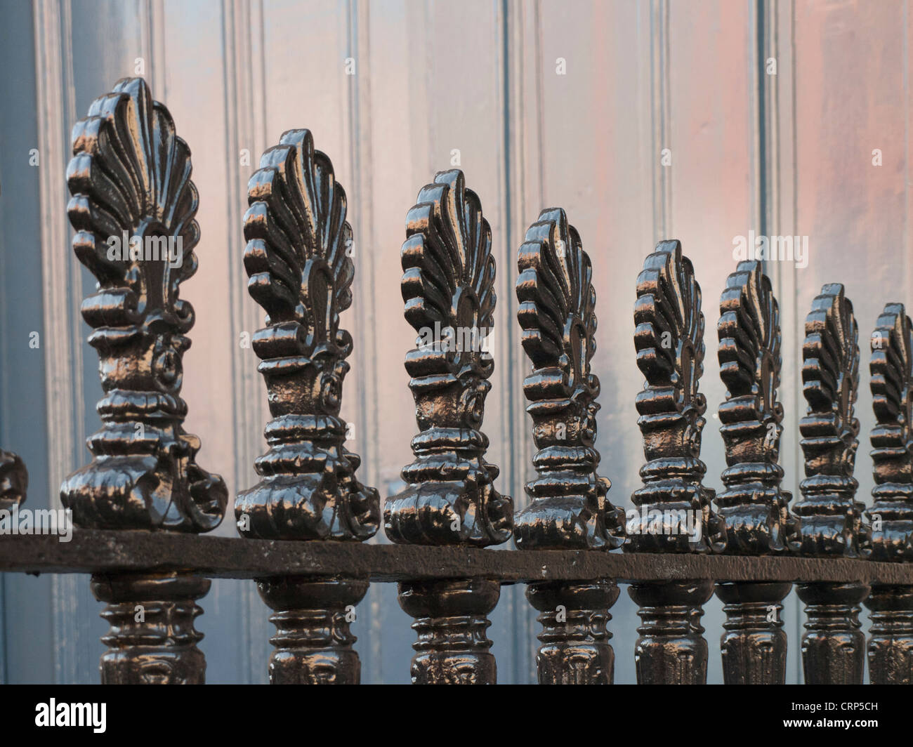 Cast iron fence hi-res stock photography and images - Alamy