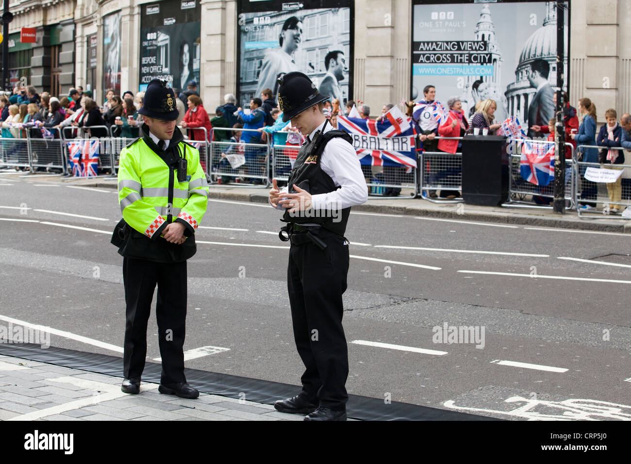 Police Officers on the streets of London England Metropolitan Police ...