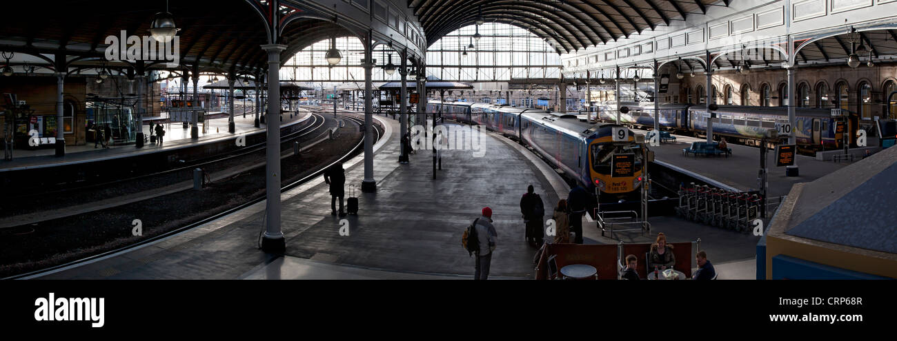 Newcastle central station hi-res stock photography and images - Alamy