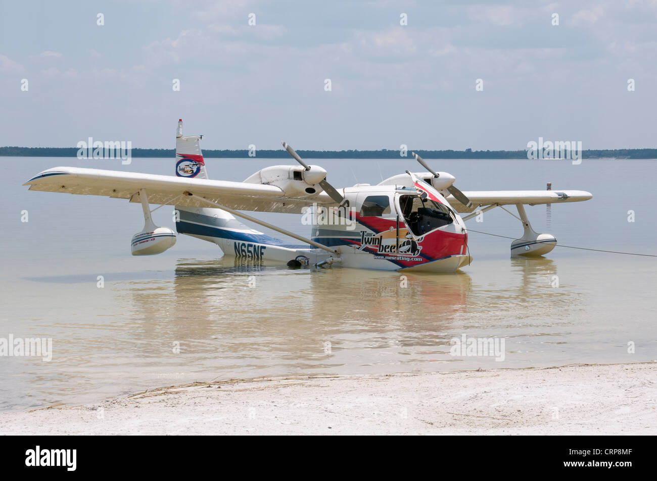 Twin engine seaplane hi-res stock photography and images - Alamy