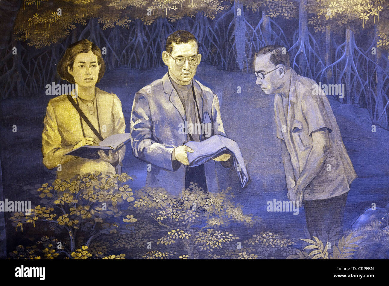 Paintings of Thailand's King Rama IX and his wife on buddhist temple ...