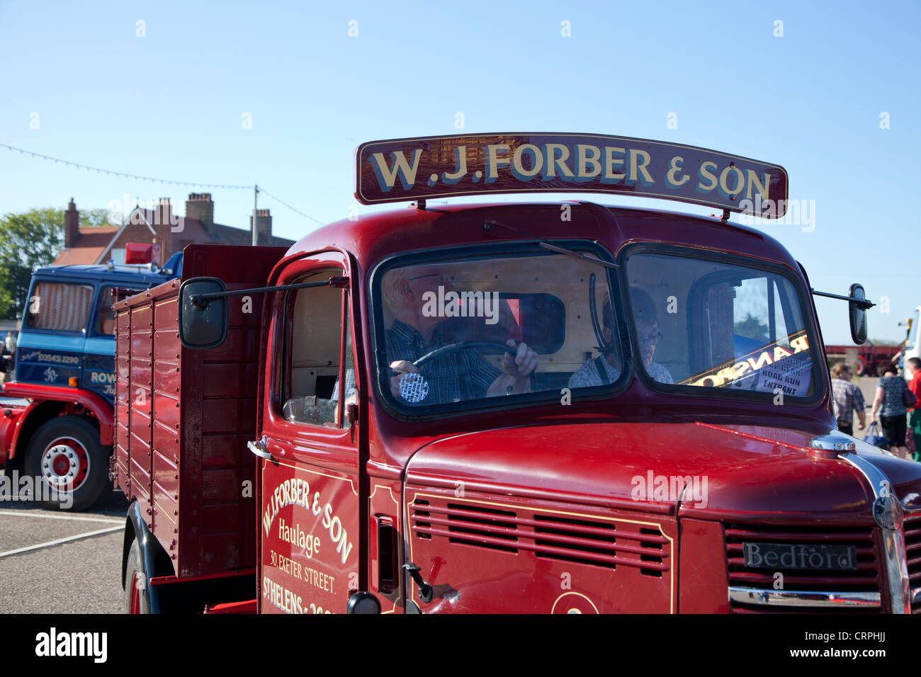 Reversing lorry hi-res stock photography and images - Alamy
