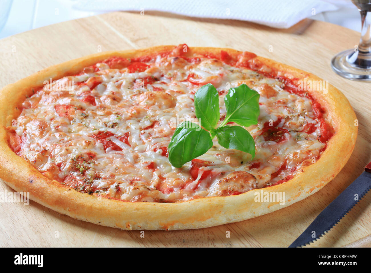Pizza margherita hi-res stock photography and images - Alamy