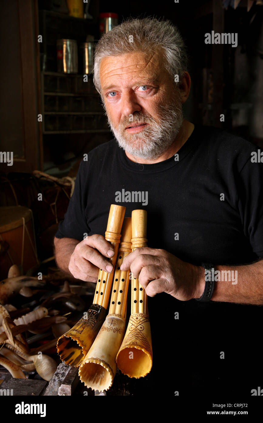 Traditional instruments hi-res stock photography and images - Alamy