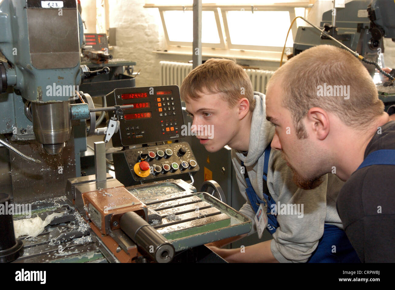 Training in mechatronics at Siemens Stock Photo - Alamy