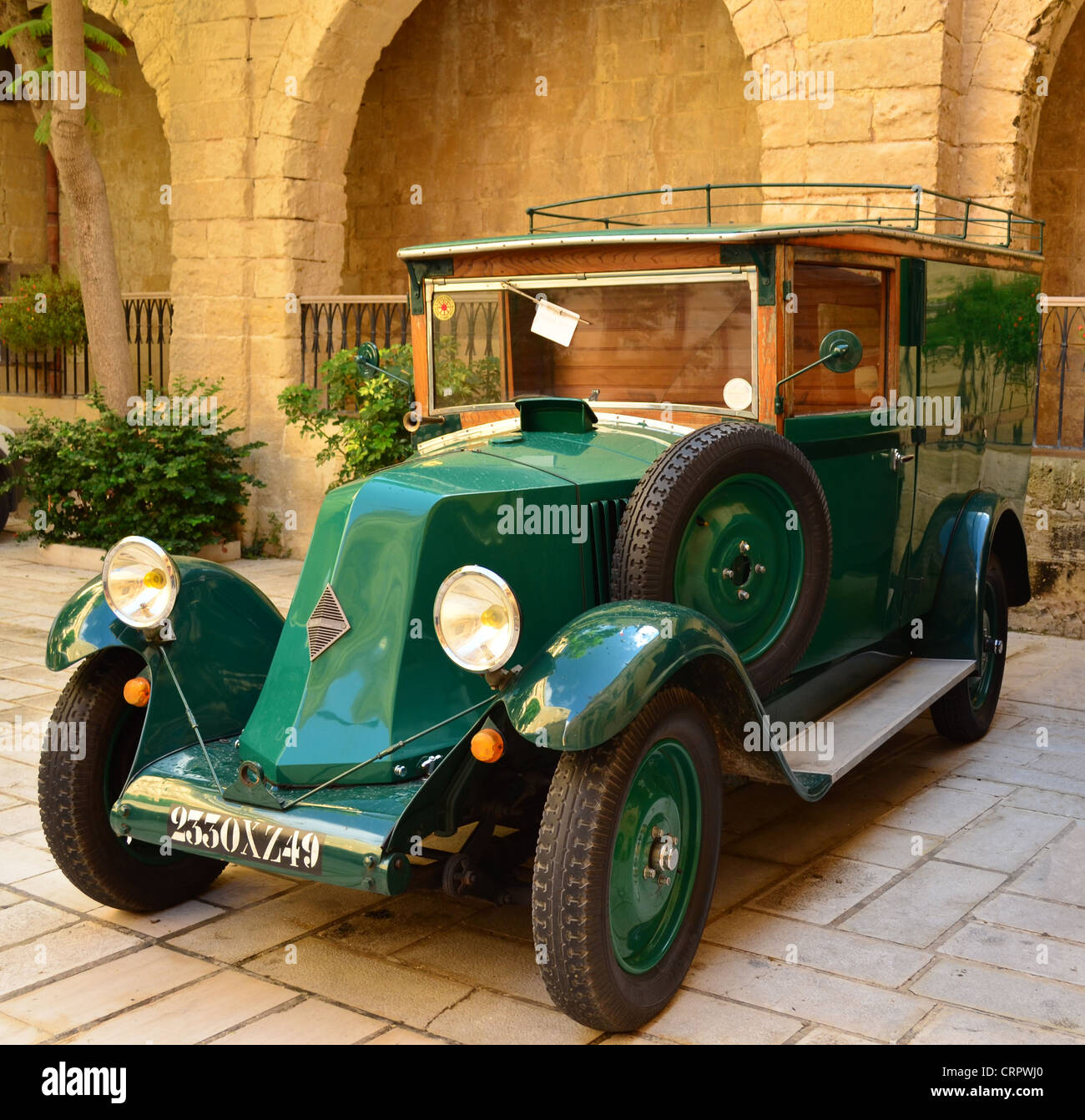 Vintage expensive car hi-res stock photography and images - Alamy