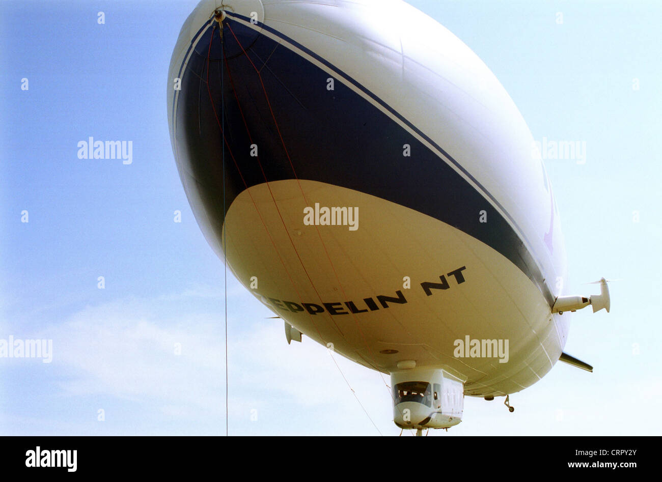 Landing zeppelin hi-res stock photography and images - Alamy