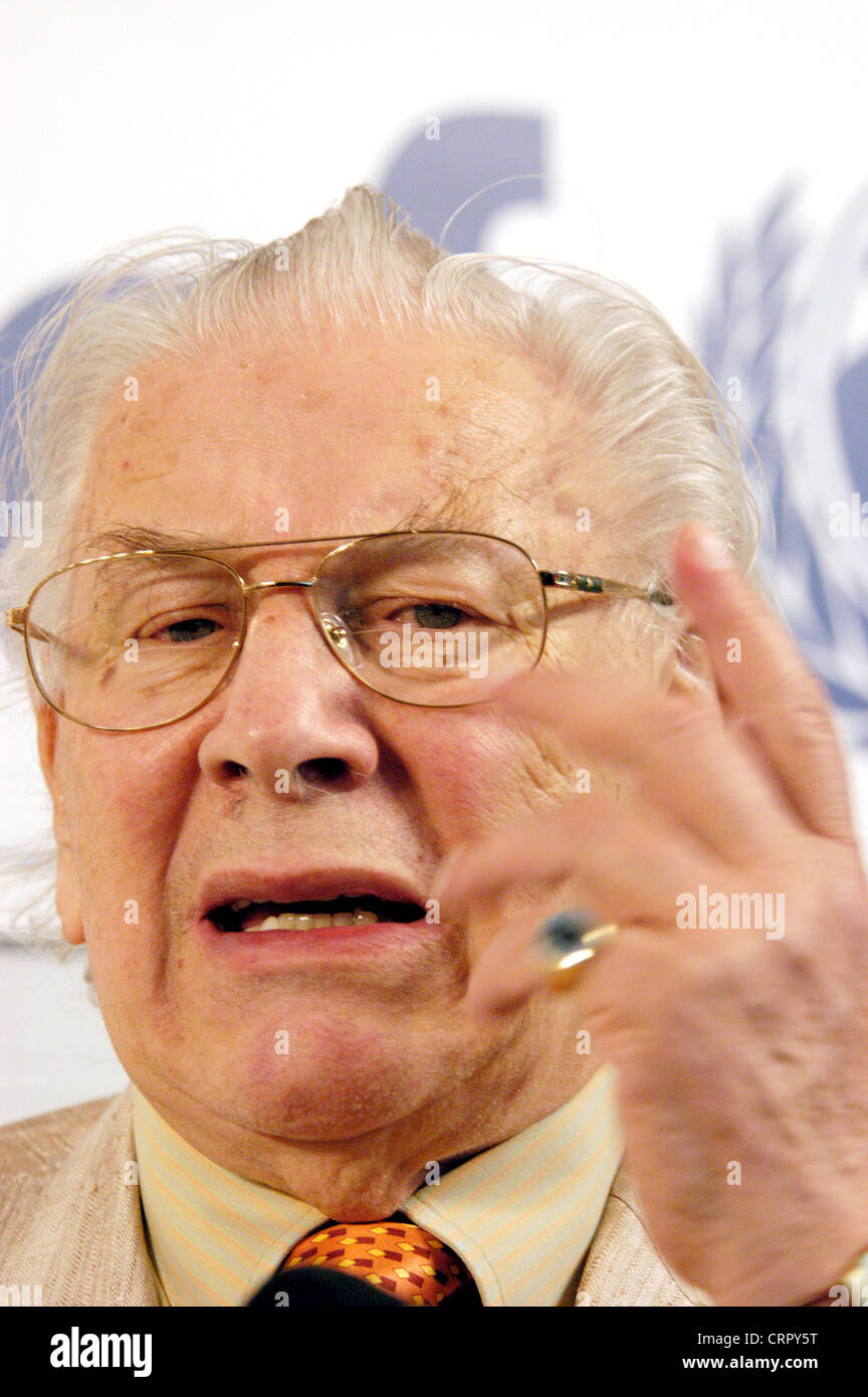 Sir Peter Ustinov, actor, director, writer and UNICEF Ambassador Stock ...