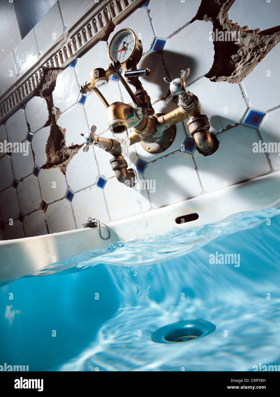 Basin filled with water Stock Photo - Alamy