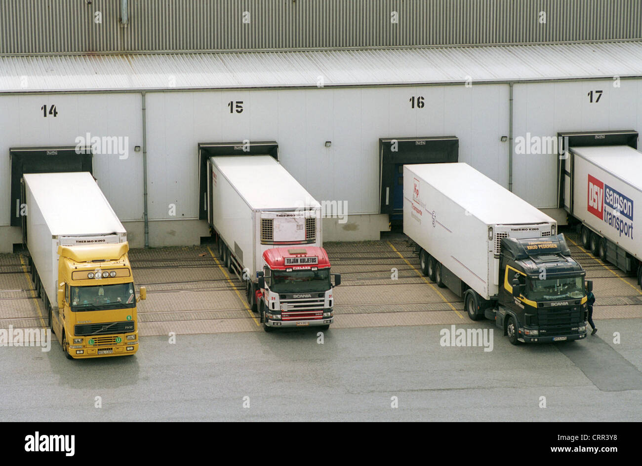 Warehouses for truck handling hi-res stock photography and images - Alamy
