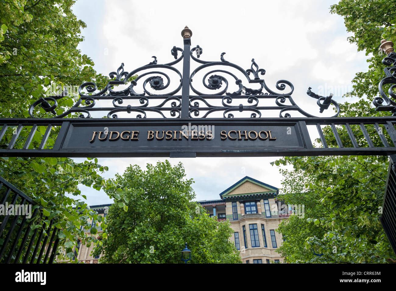 Judge school of management hi-res stock photography and images - Alamy
