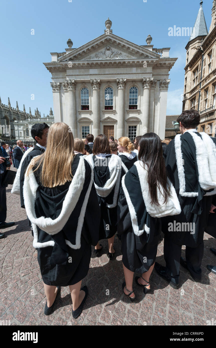 Students outside the Senate House at Cambridge University waiting to ...