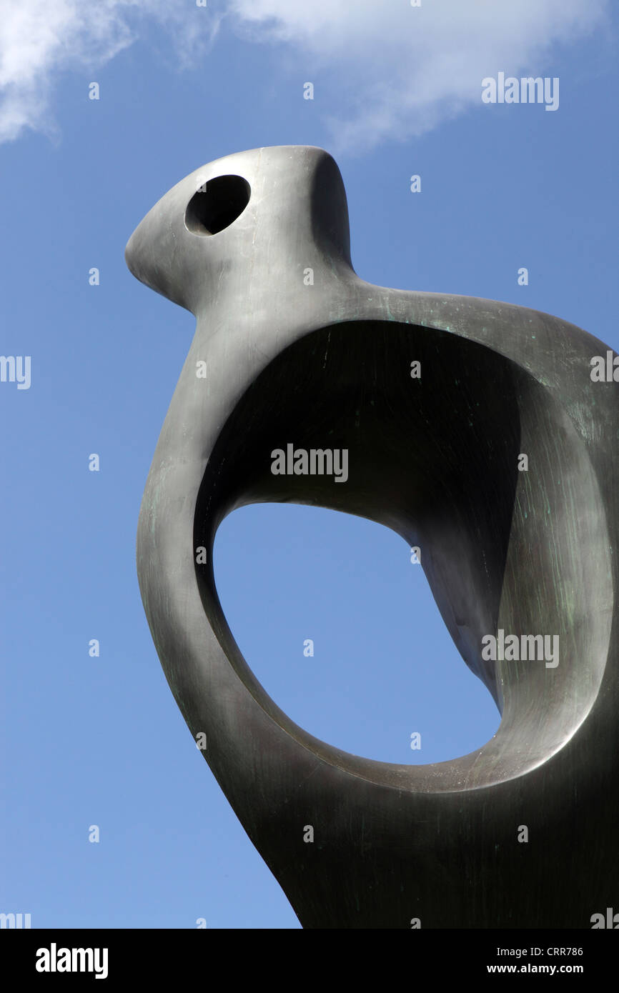 Henry Moore large bronze sculpture, detail Large Interior Form (1982 ...