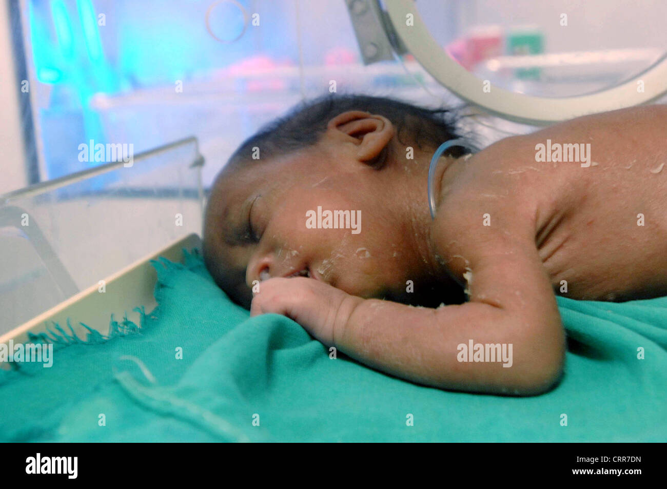 Baby Unit Incubator Stock Photo - Alamy