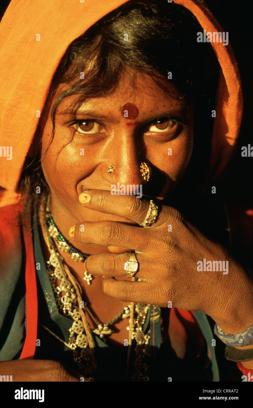 Indian low caste girl hi-res stock photography and images - Alamy