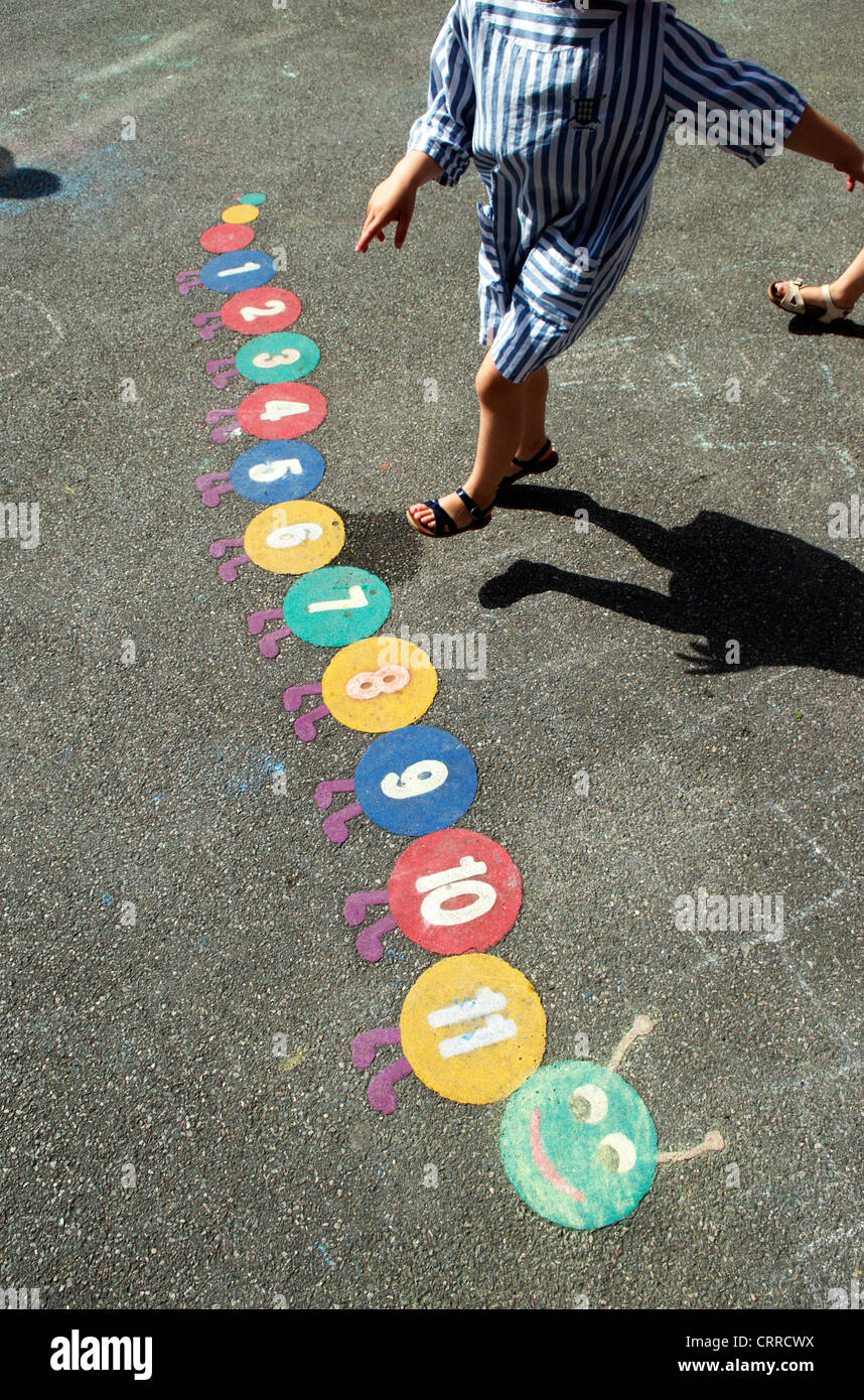 Learning numbers activities for kids hi-res stock photography and ...