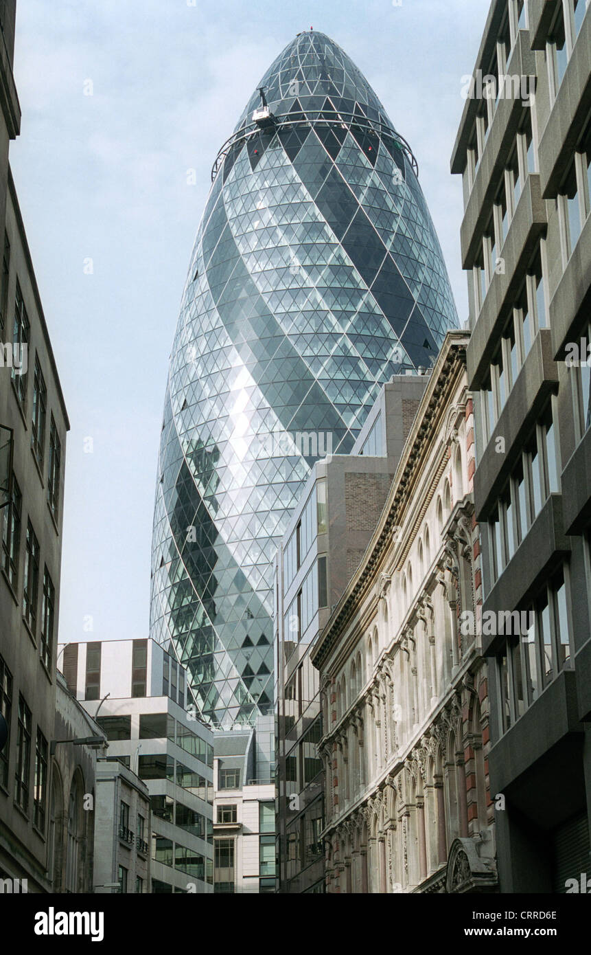 The headquarters of Swiss Re in London Stock Photo - Alamy