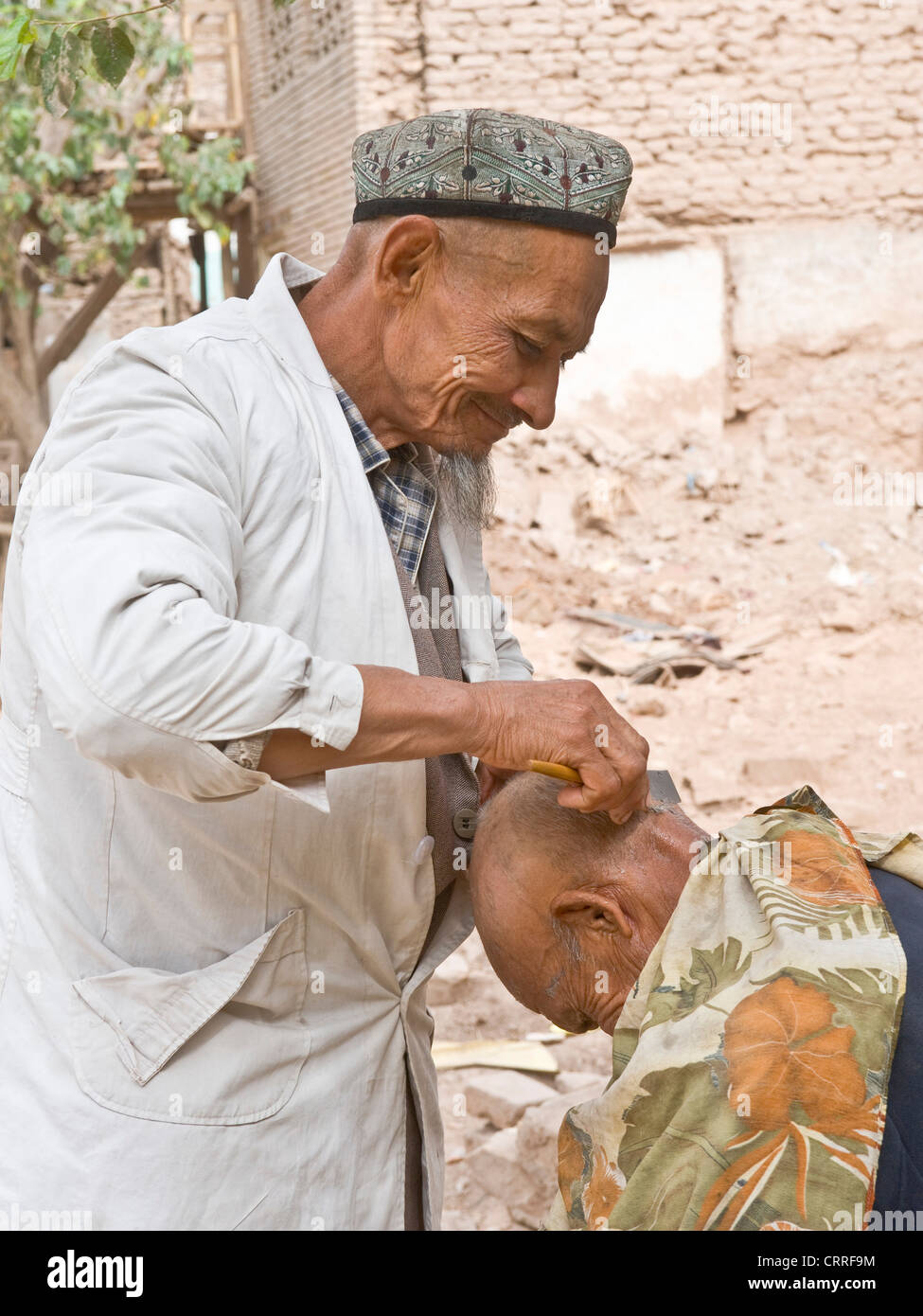Cut Throat Shave By Barber Stock Photos & Cut Throat Shave By Barber ...