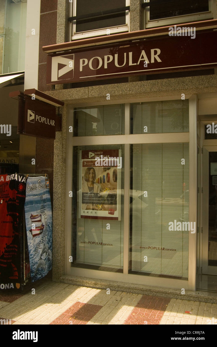 Bank popular hi-res stock photography and images - Alamy