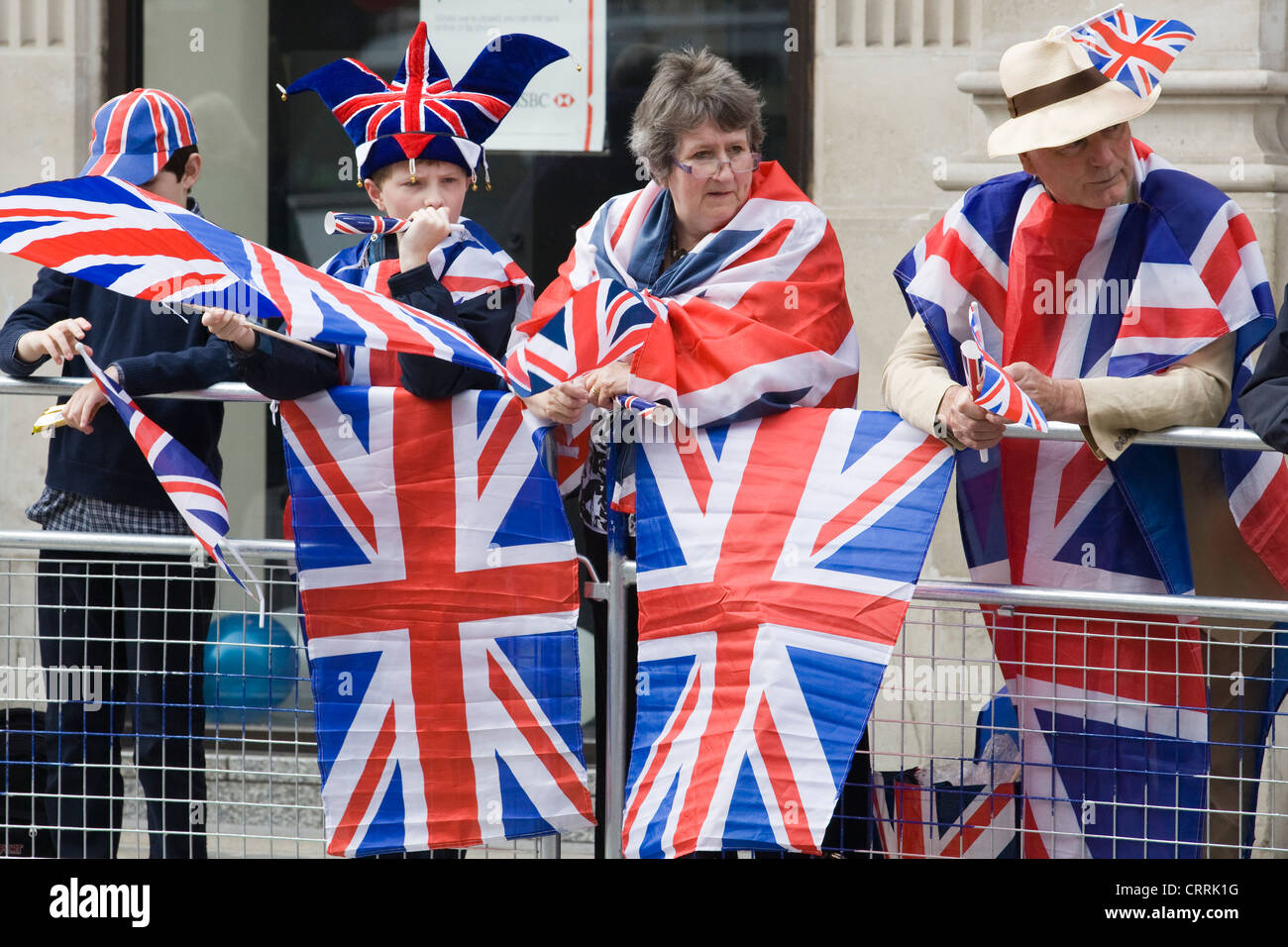 Crowds wearing the Union Jack Flags for the Queens diamond Jubilee in ...