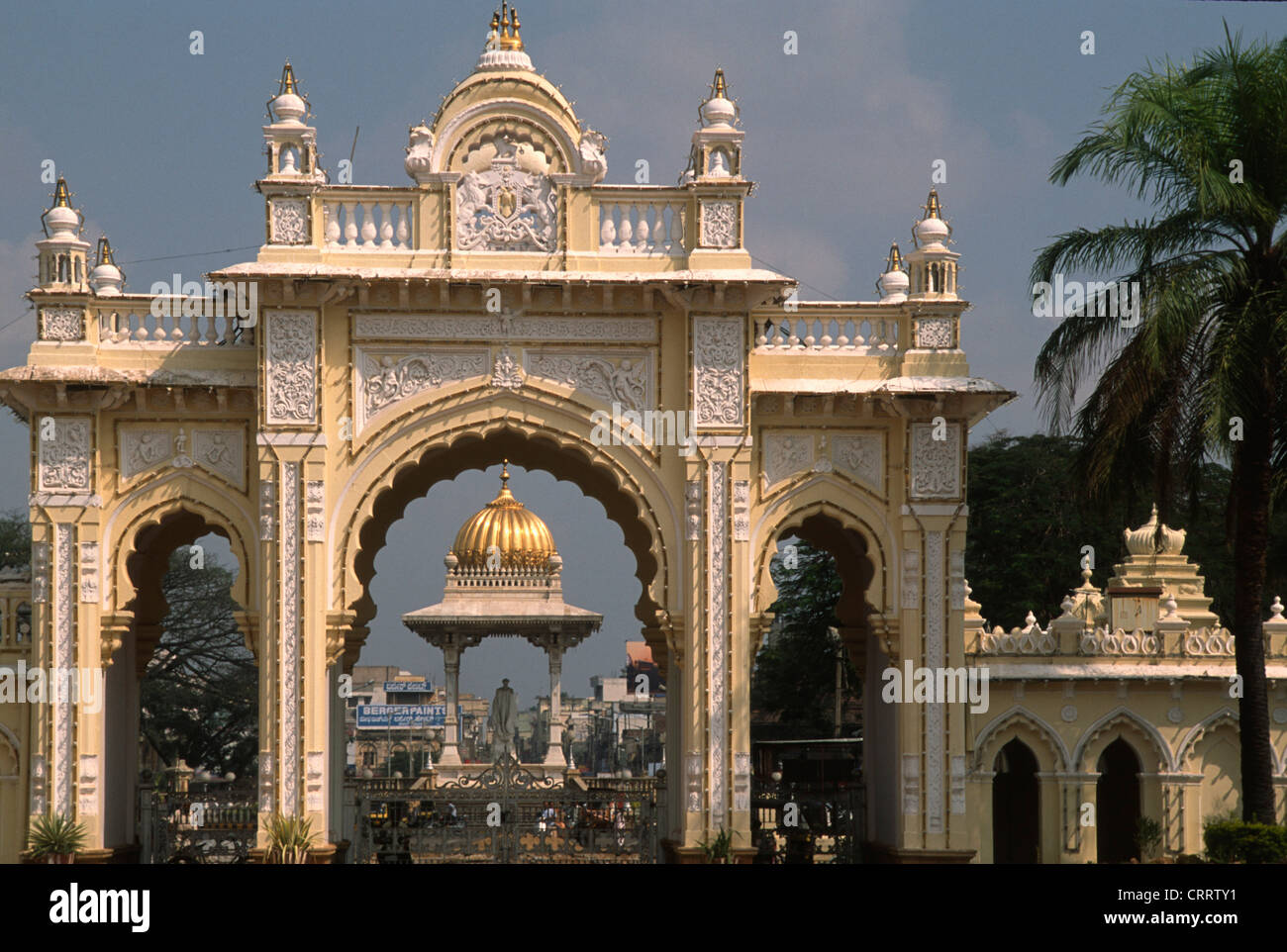 India; Karnataka, Mysore, Maharaja's Palace, gate Stock Photo - Alamy