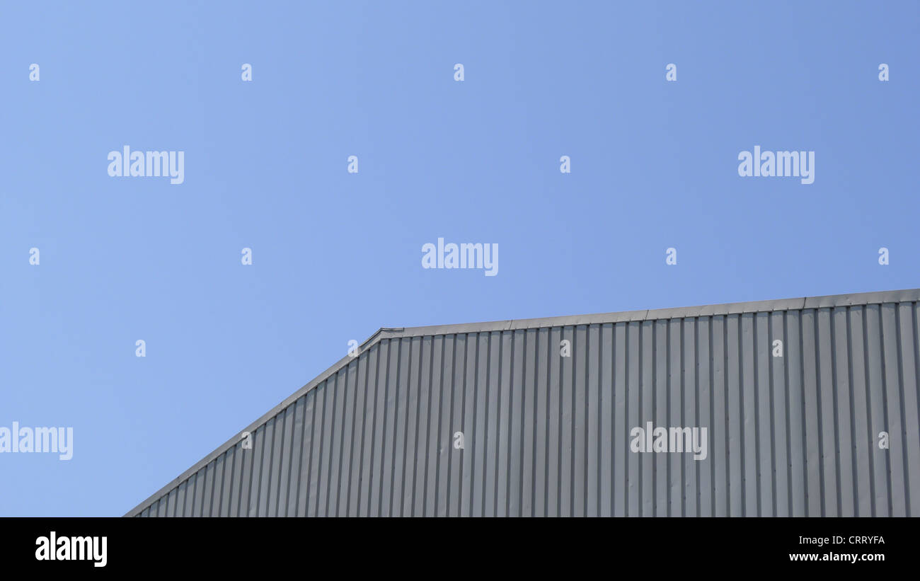 Roofline of an industrial building, Brooklyn, NY Stock Photo - Alamy