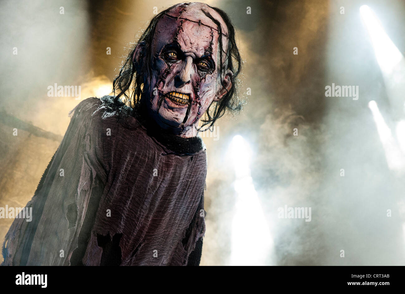 Alice cooper performance hi-res stock photography and images - Alamy