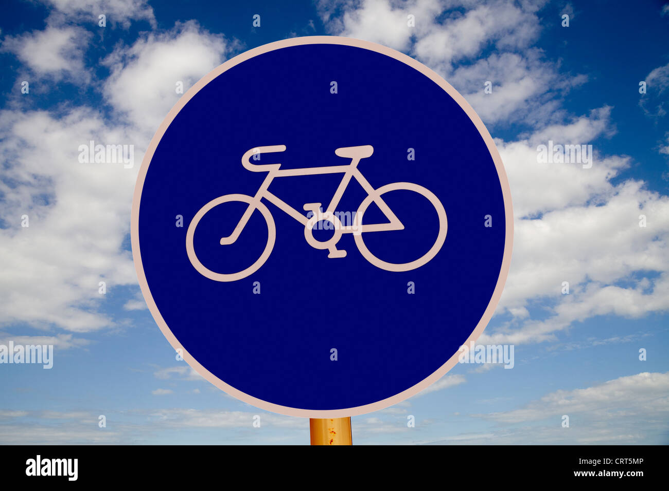 Cycle lane sign hi-res stock photography and images - Alamy