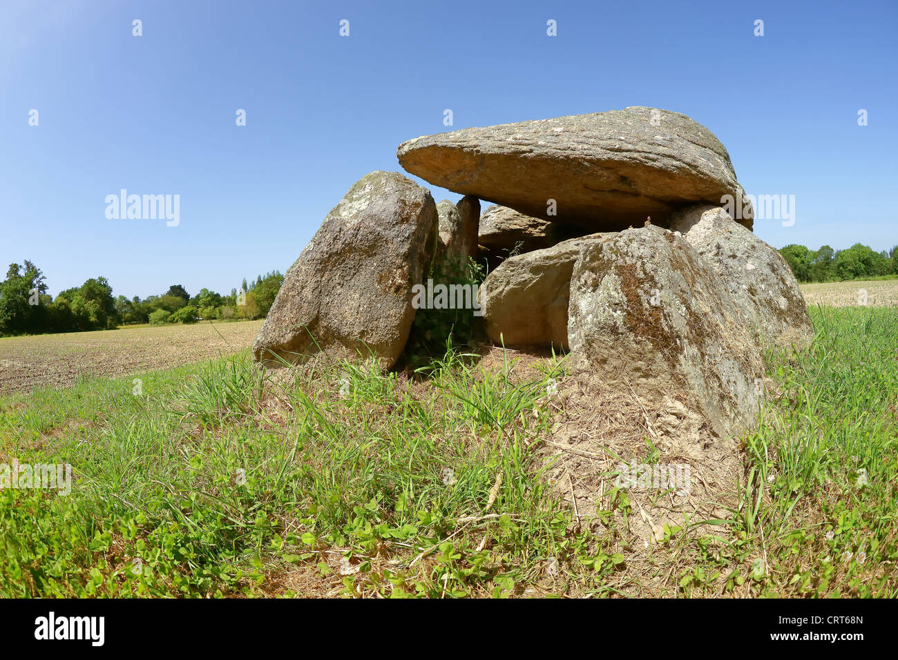 Aligned stones hi-res stock photography and images - Alamy