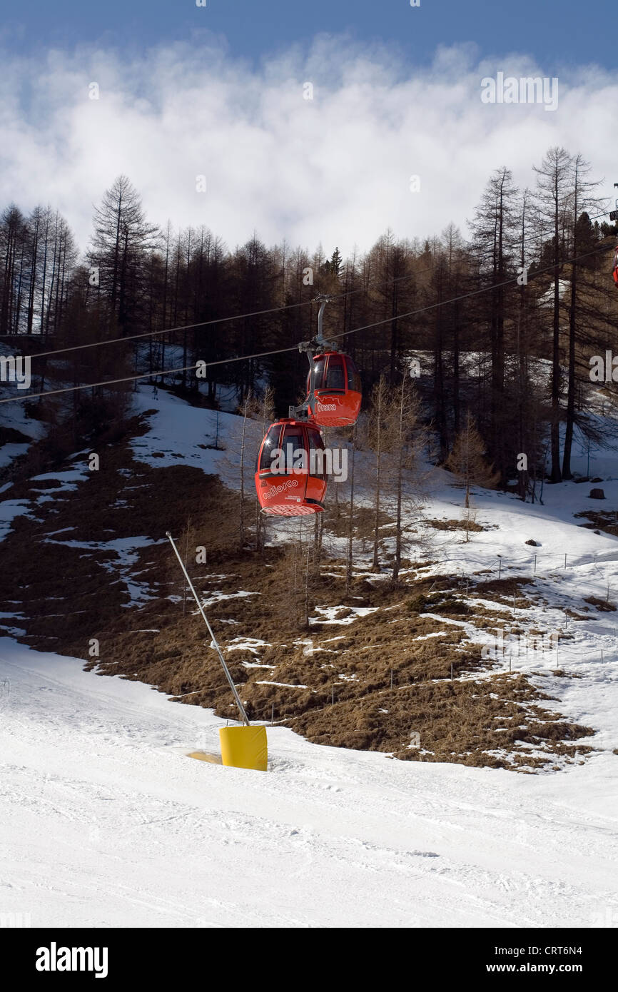 Cable Car traversing the valley at Colfosco in the valley between Selva ...