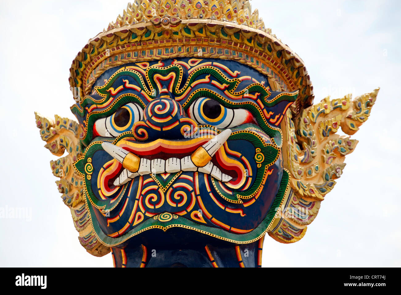 Demonic statues hi-res stock photography and images - Alamy